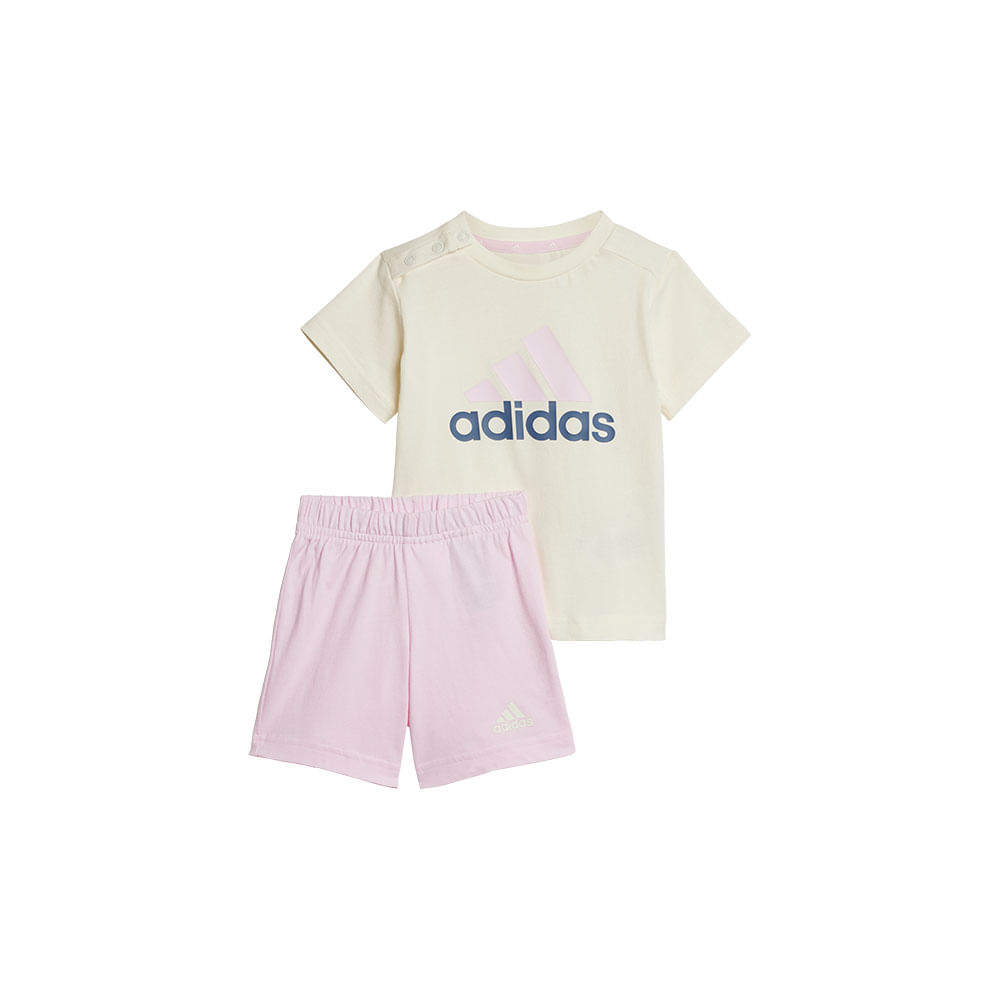 CONJUNTO ADIDAS DE REMERA Y SHORTS ESSENTIALS NIÑO - Red Sport